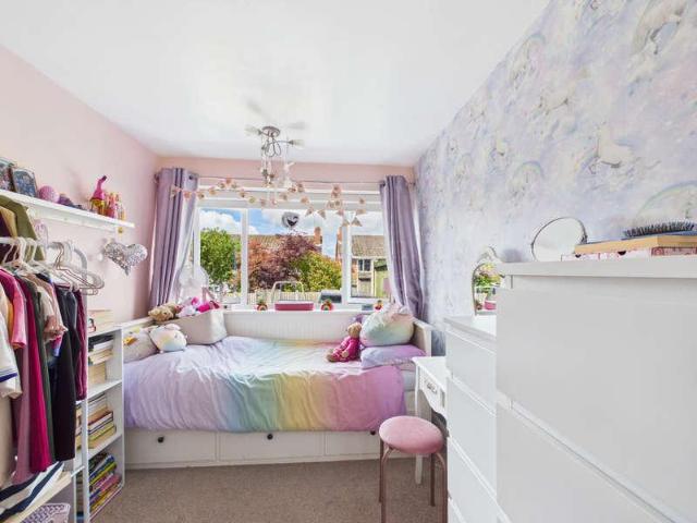2 bed house for sale