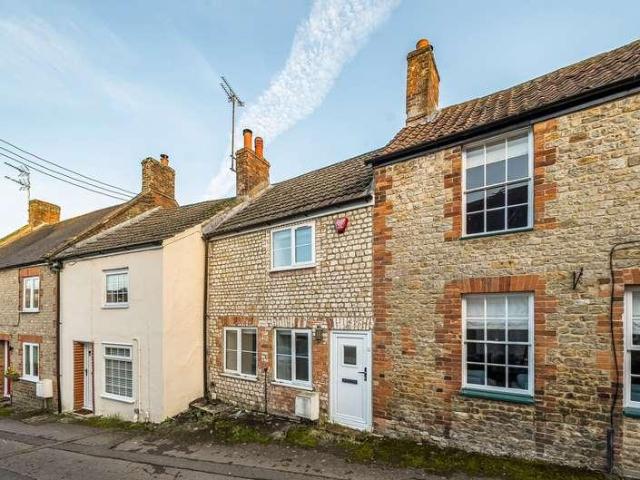2 bed house for sale