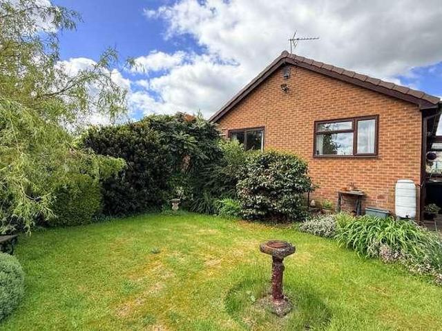 2 bed house for sale