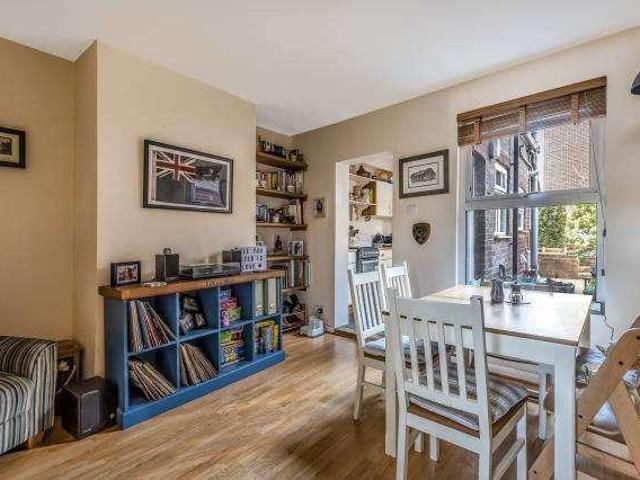 2 bed house for sale