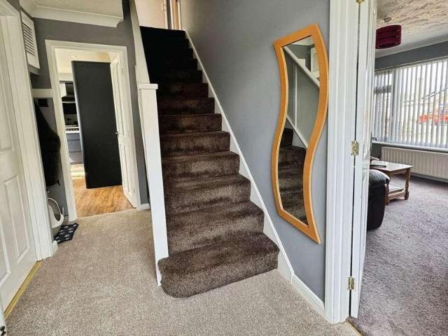2 bed house for sale