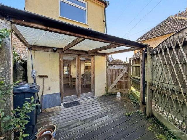 2 bed house for sale