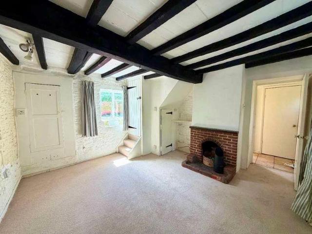 2 bed house for sale