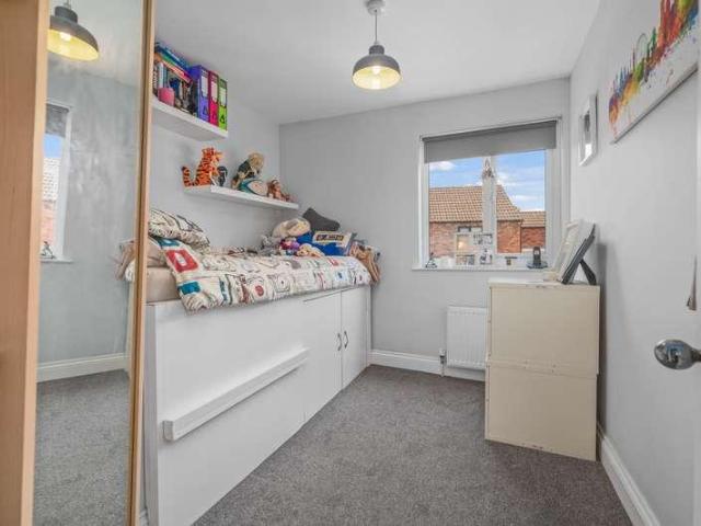2 bed house for sale