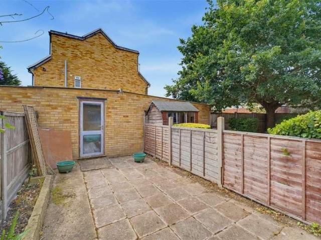 2 bed house for sale