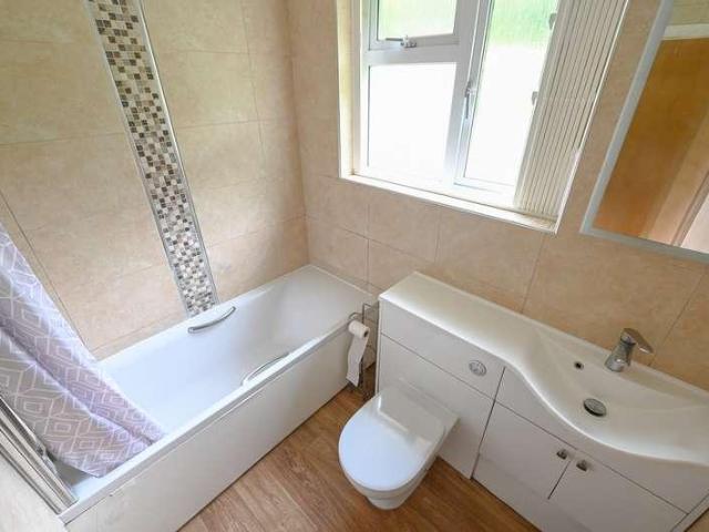 2 bed house for sale
