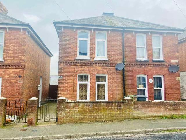 2 bed house for sale