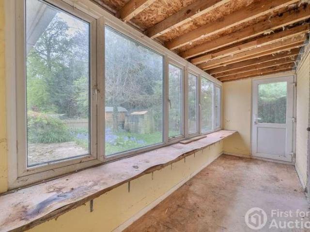 2 bed house for sale
