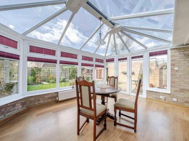 2 bed house for sale