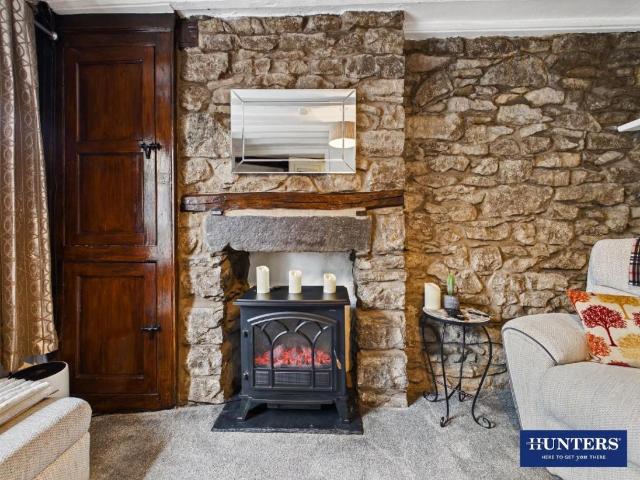 2 bed house for sale