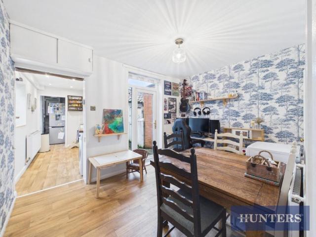 2 bed house for sale