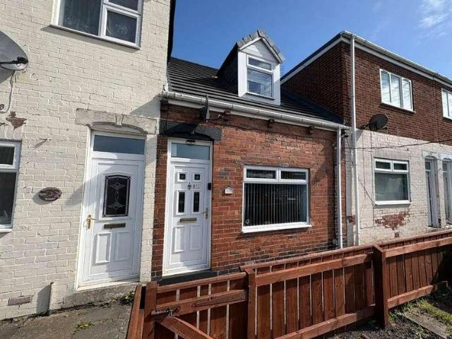 2 bed house for sale