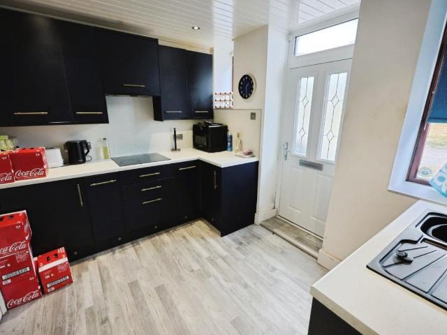 2 bed house for sale