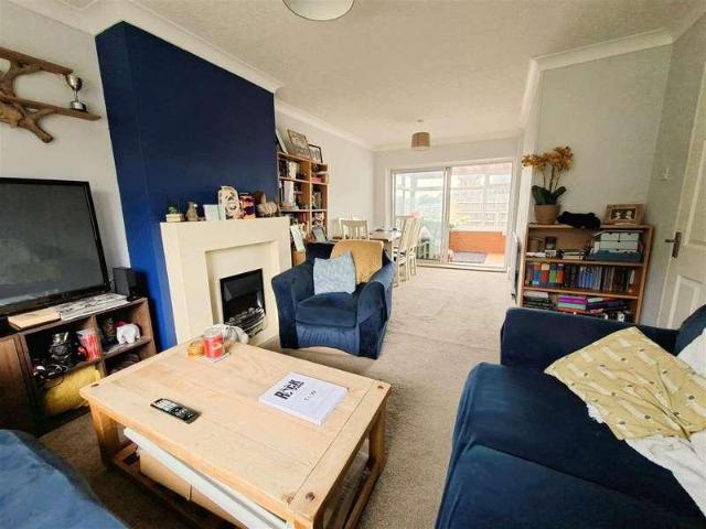 2 bed house for sale