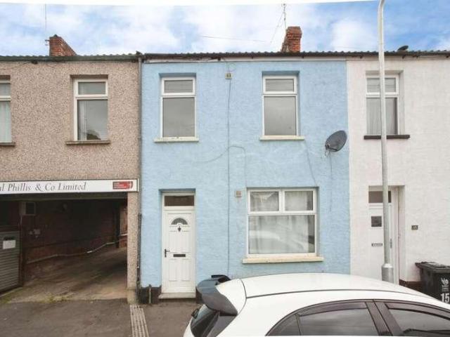 2 bed house for sale