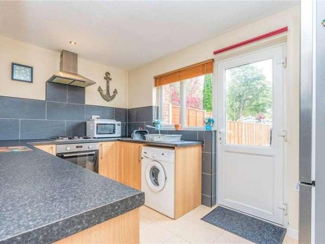 2 bed house for sale