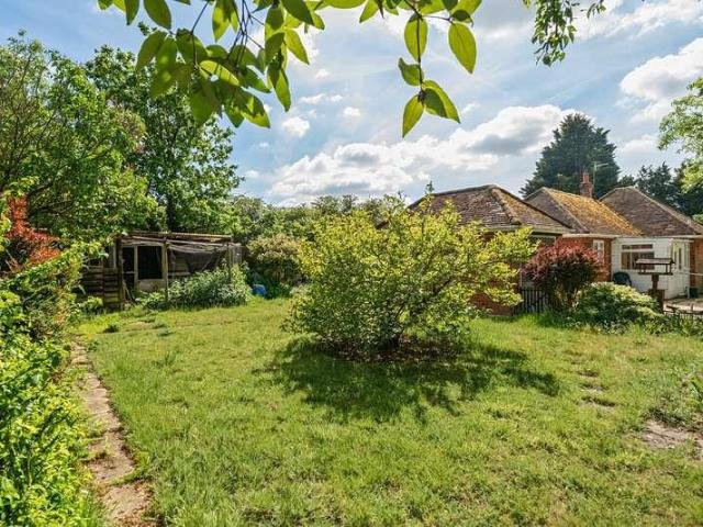 2 bed house for sale