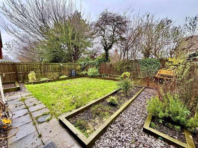 2 bed house for sale