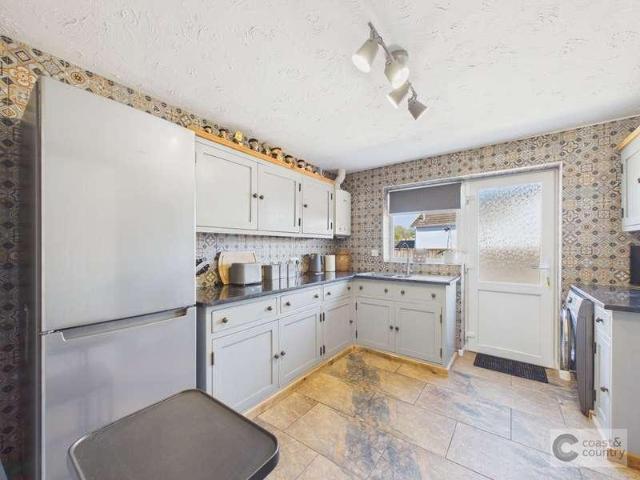 2 bed house for sale