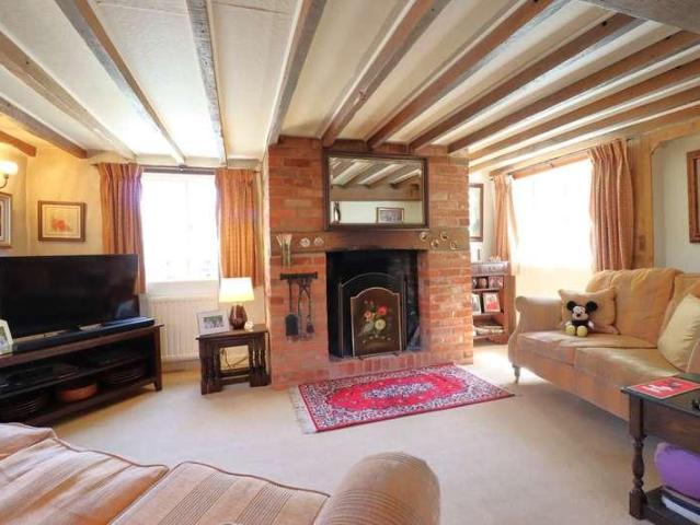 2 bed house for sale