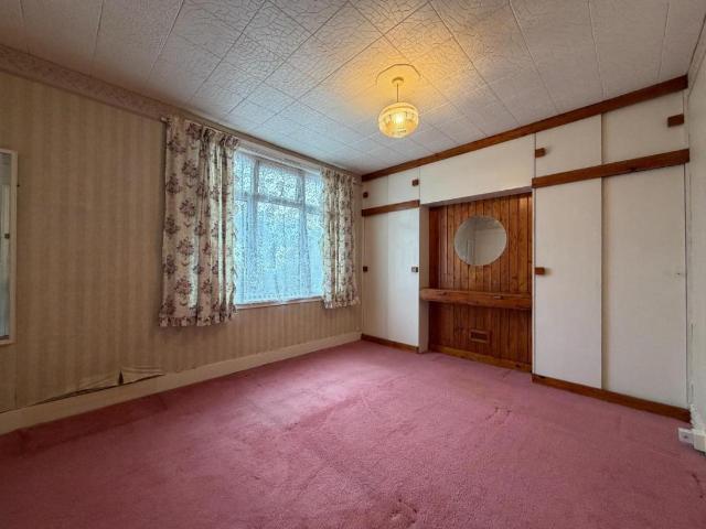 2 bed house for sale
