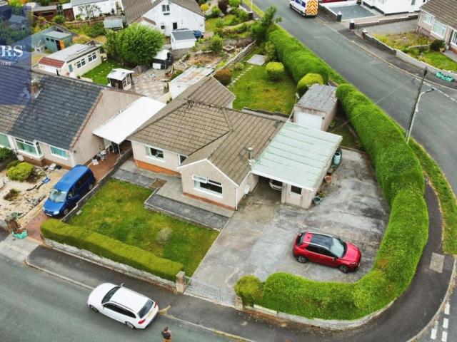 2 bed house for sale