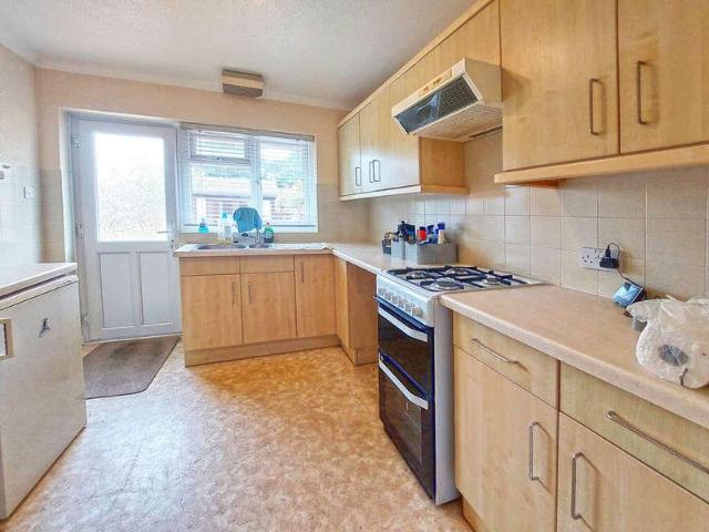 2 bed house for sale