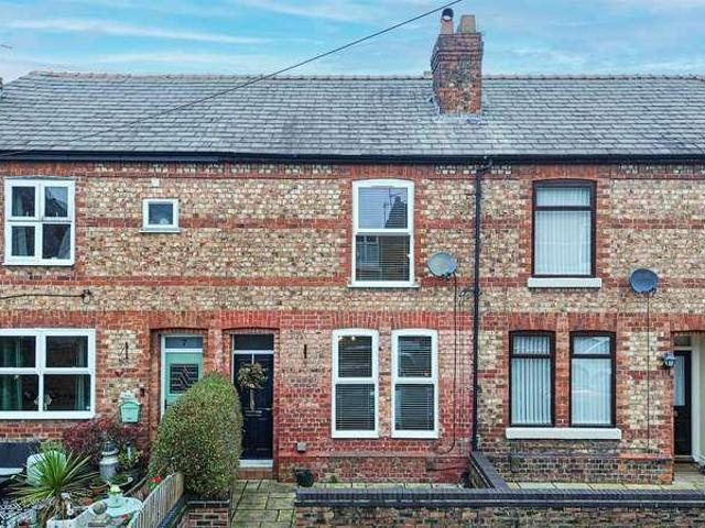 2 bed house for sale