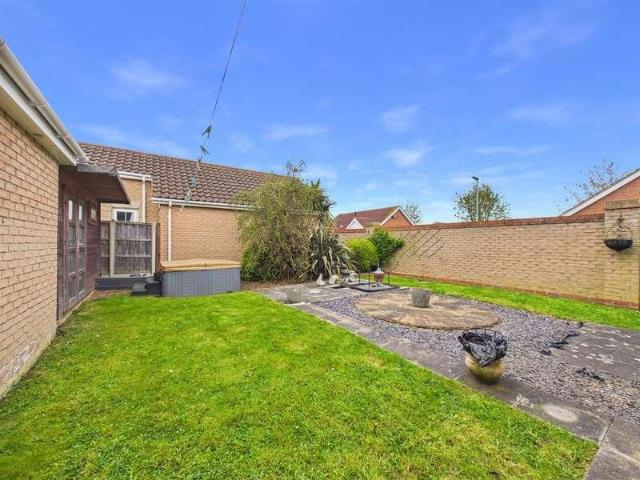 2 bed house for sale
