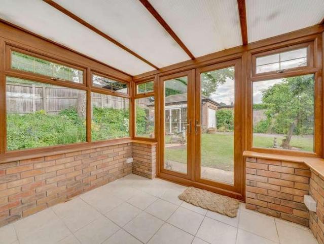 2 bed house for sale