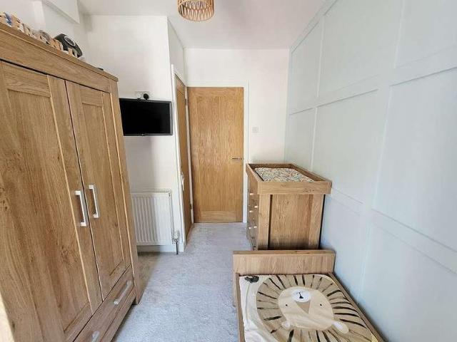 2 bed house for sale