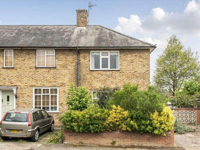 2 bed house for sale