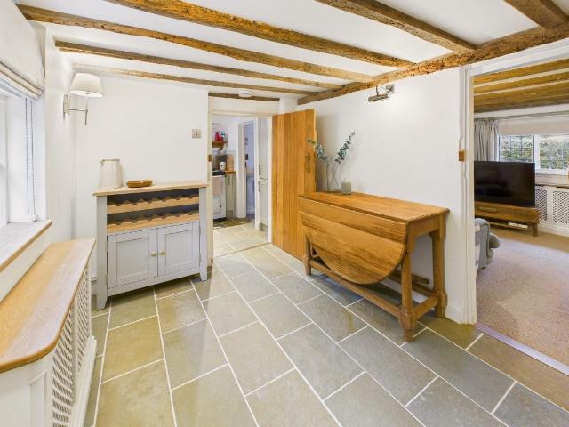 2 bed house for sale