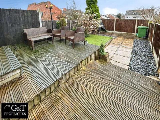 2 bed house for sale