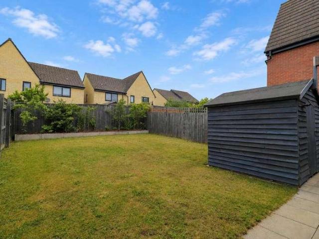 2 bed house for sale