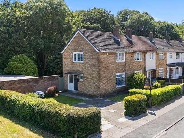 2 bed house for sale