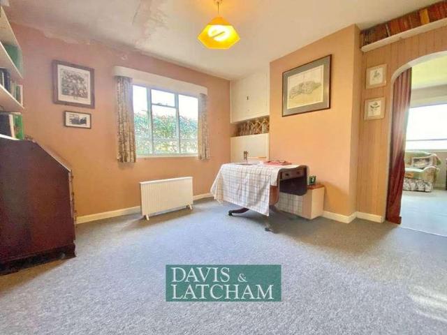 2 bed house for sale