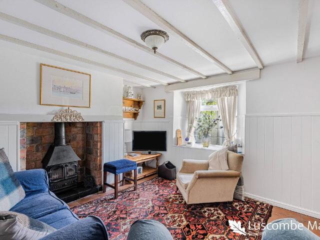 2 bed house for sale