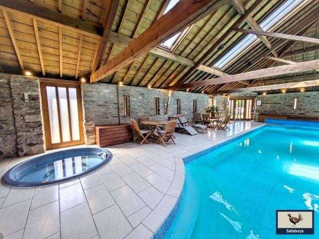 2 bed property for sale