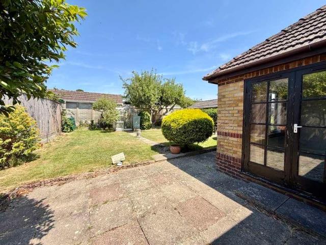2 bed house for sale