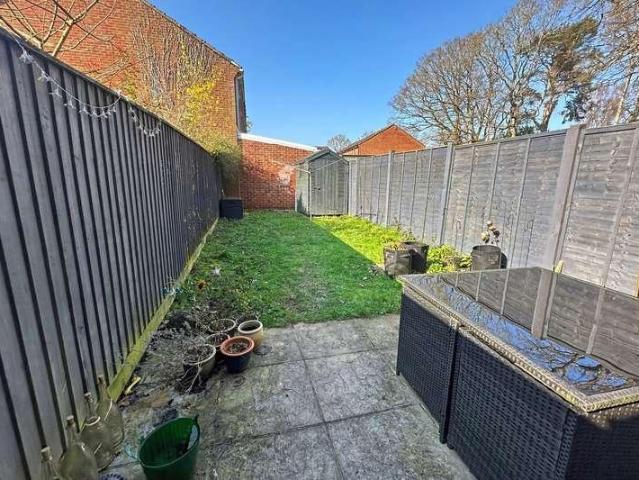 2 bed house for sale