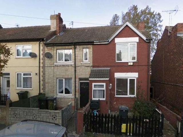 2 bed house for sale