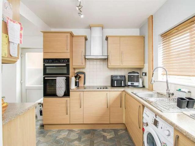 2 bed house for sale