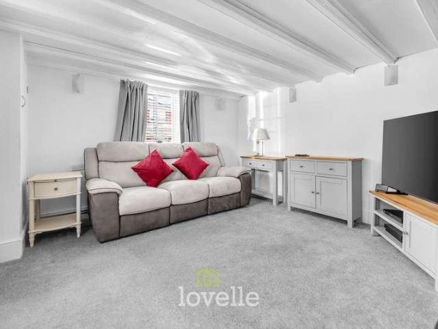 2 bed house for sale