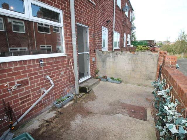 2 bed house for sale