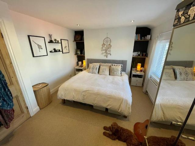 2 bed house for sale