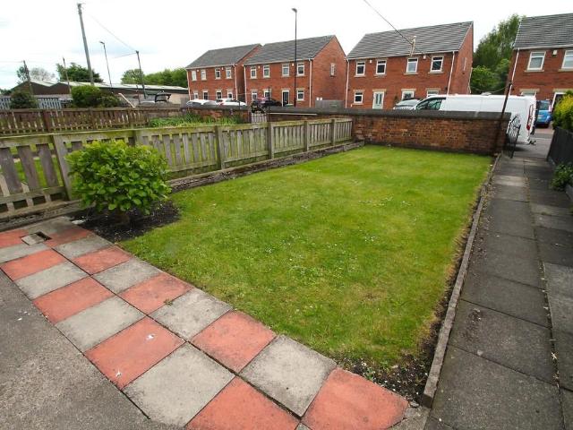 2 bed house for sale