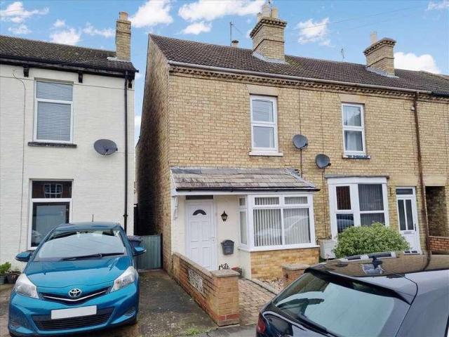 2 bed house for sale
