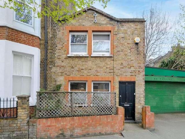 2 bed house for sale