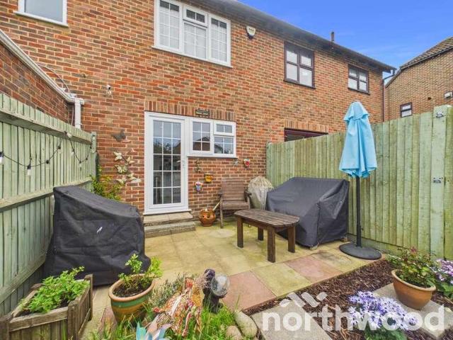 2 bed house for sale